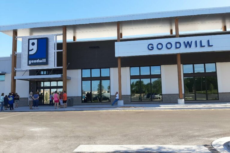 goodwill-lady-lake-grand-opening | Goodwill Industries of Central Florida